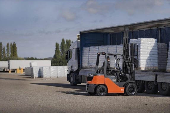 Nová Toyota Tonero překonává požadavky emisní normy Stage V